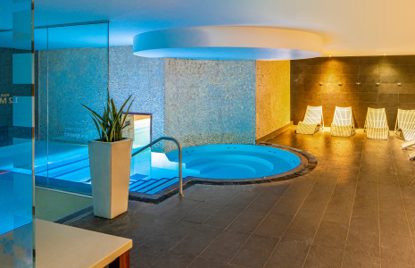 DoubleTree by Hilton Hotel & Spa Chester Voucher Sales, Chester ...