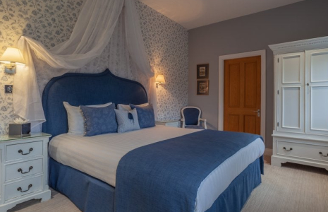 Orsett Hall Voucher Sales, Essex - VoucherCart - Dinner, Bed ...